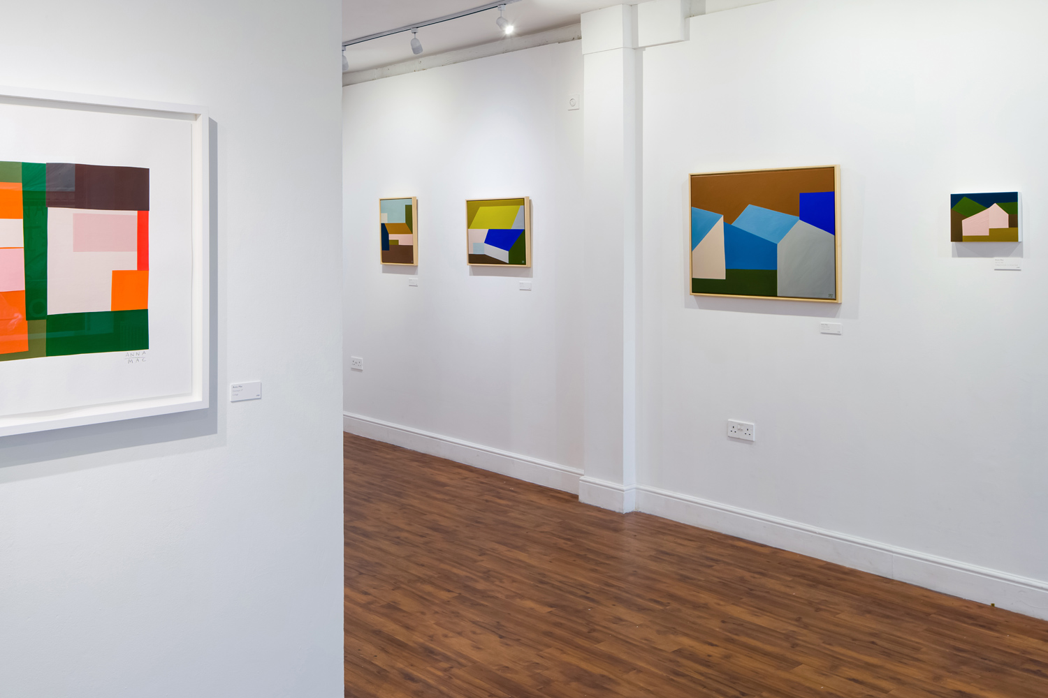 INSIDE OUT - ANNA MAC – Well Hung